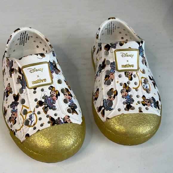 Native | Shoes | Disney Native Minnie Mouse Slip On Size C5 Used Kids ...